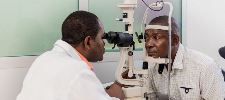 When a Visit to The Eye Doctor is in Order - Ocuville Eye Center